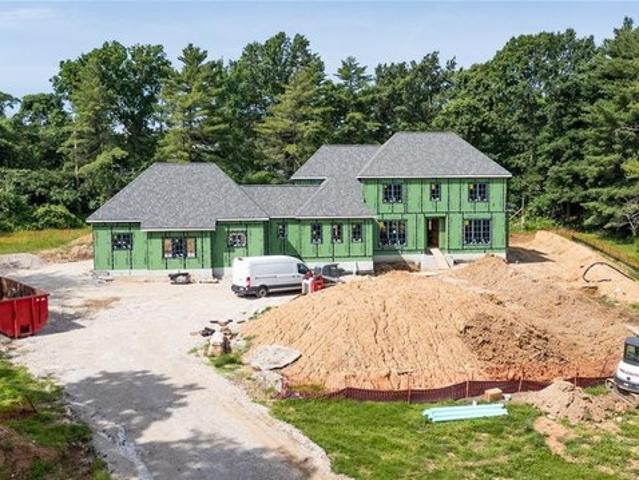 11758 Westham Dr, Town and Country, MO 63131