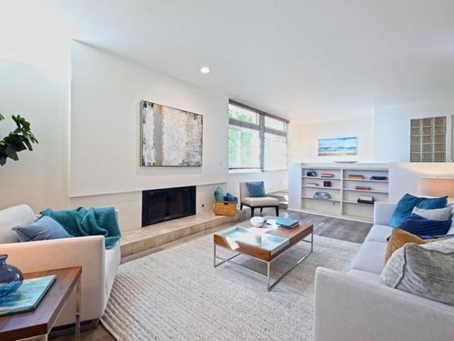 1175 Amherst Ave #3, Los Angeles, CA 90049