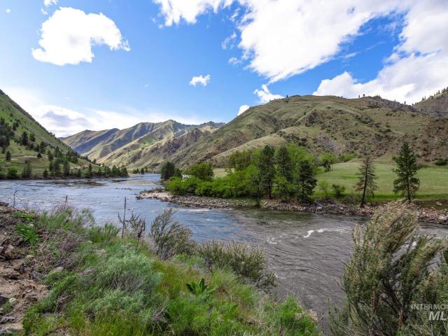 1175 Big Salmon River Rd