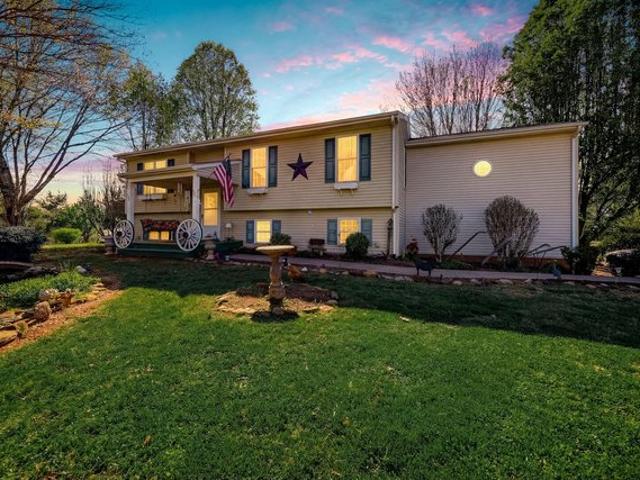 1175 Davis Mill Ln, Bedford, VA 24523