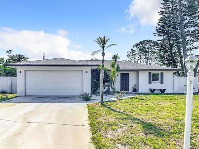 1175 Ringtail Rd, Venice, FL 34293