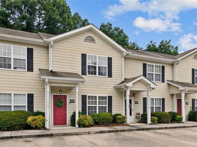 1175 Riverside Ter, Gainesville, GA 30501