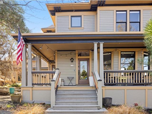1175 11th St, Astoria, OR 97103 | MLS #251236 | Compass