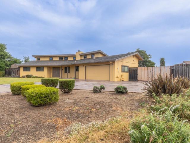 11763 Augusta Dr, Salinas, CA 93906 | MLS #ML82042 | Compass