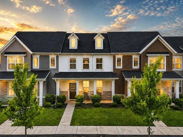 11763 Rhode Island St, Crown Point, IN 46307