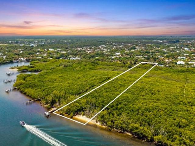 11765 SE Laurel Ln, Hobe Sound, FL 33455