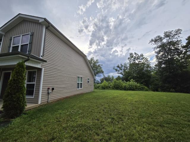 1176 Cottonwood Dr