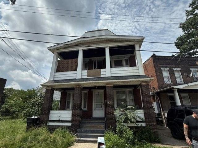 1176 E 61st Street, Cleveland, US, OH