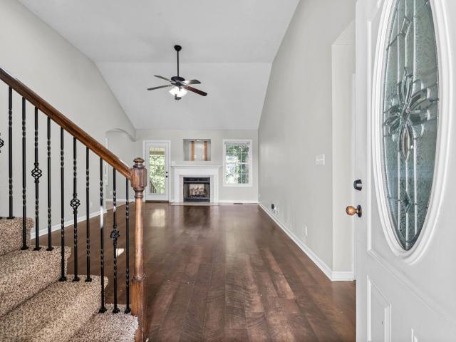 1176 Freedom Dr