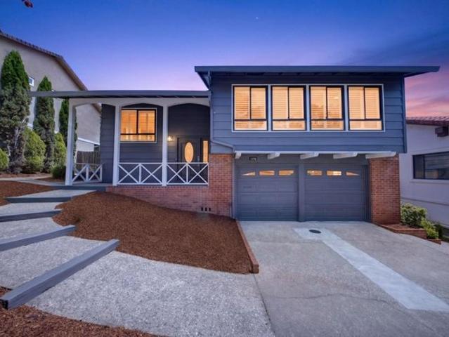 1176 Grand Teton Dr, Pacifica, CA 94044