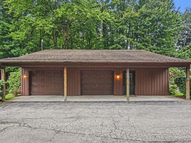 1176 Hamilton Road
