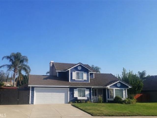 1176 W Buxton St, Rialto, CA 92377