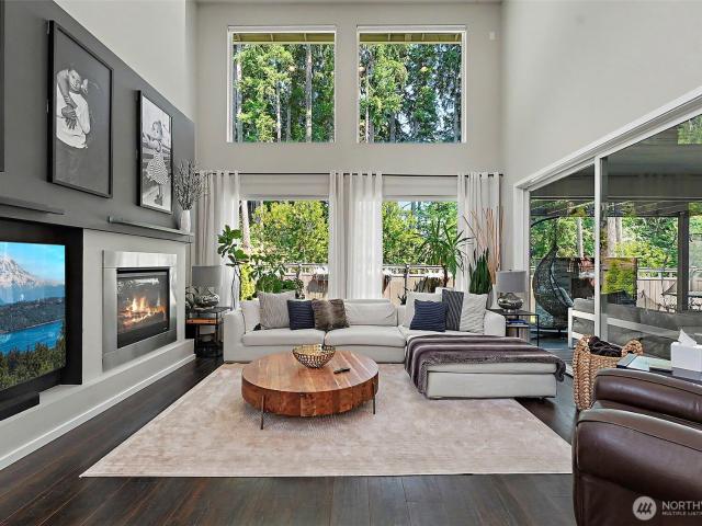 1176 11 Arrowhead Drive