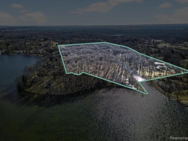 11770 Shaffer Rd, Springfield Township, MI 48350