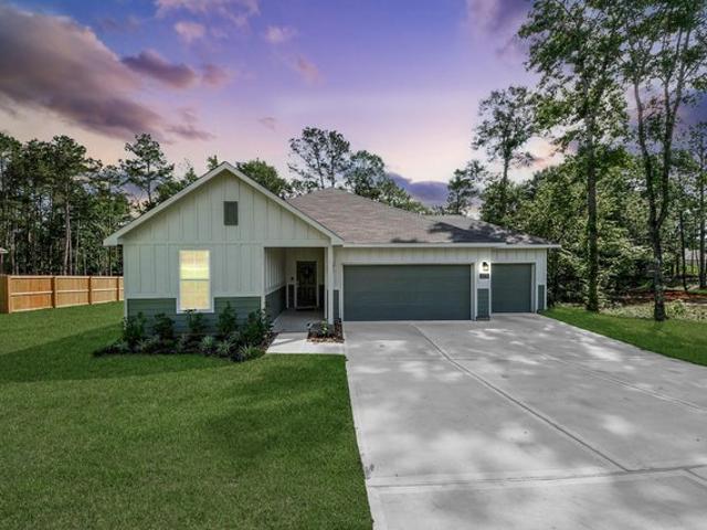 11779 Oakwood Ranch Dr, Willis, TX 77378
