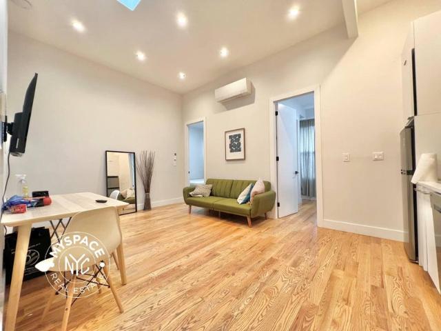 #1177 Rooms in 3Br/3Ba in Ridgewood