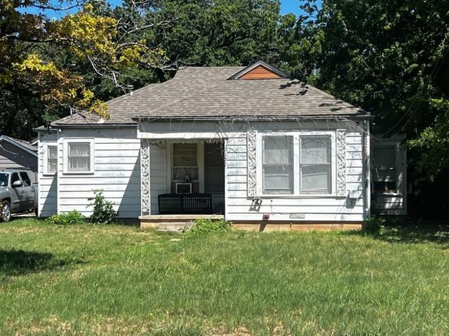 1177 W Shirley St, Stephenville, TX 76401