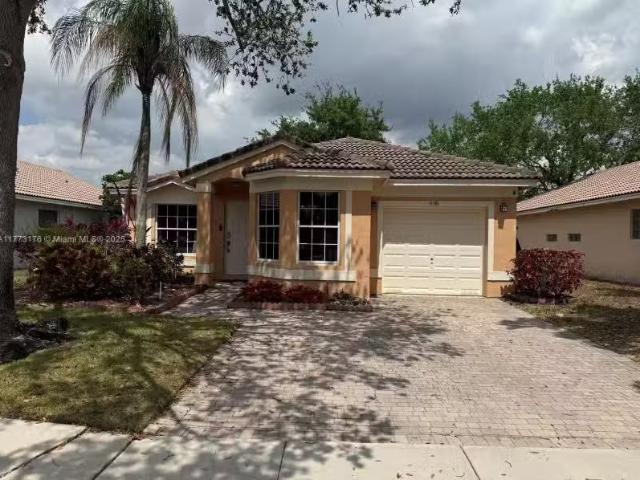 11781 SW 7th St, Pembroke Pines, FL 33025 MLS A11773176