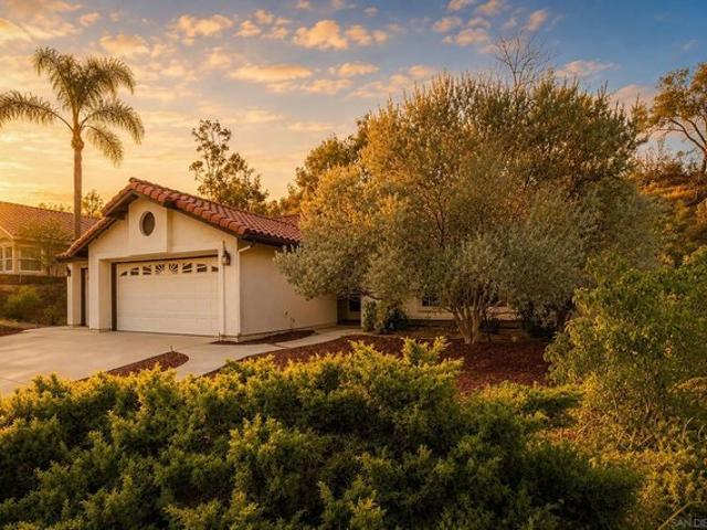 11782 Calle Albara, El Cajon, CA 92019