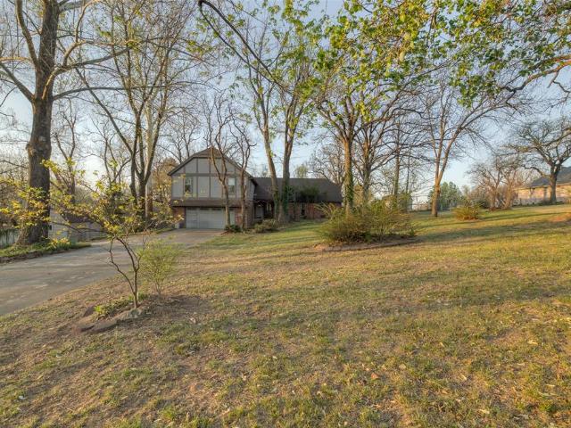 11784 Woodland Hill Drive
