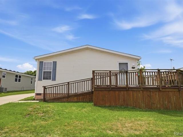 11784 Stoneridge Ct, Green Oak Township, MI 48178