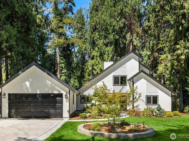 11785 Penny Pl NE, Bainbridge Island, WA 98110