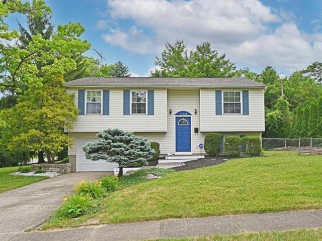 11786 Elkwood Dr, Forest Park, OH 45240