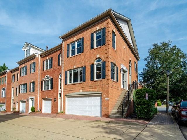 1178 N Vernon St, Arlington, VA 22201