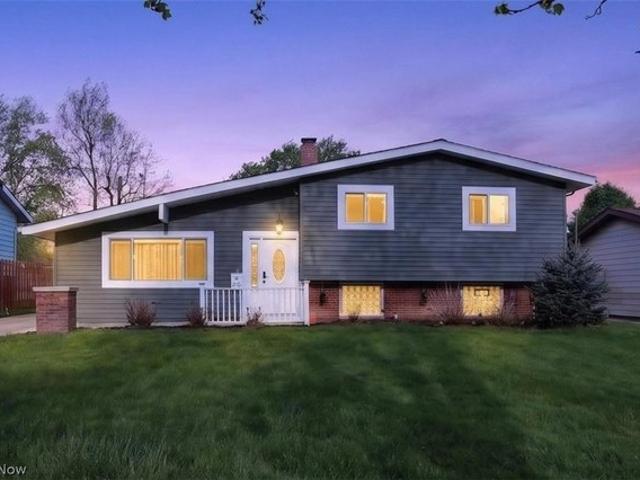 1178 Golden Gate Blvd, Mayfield Heights, OH 44124