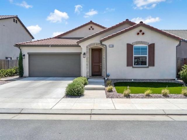1178 Pinnacle Dr W, Madera, CA 93636