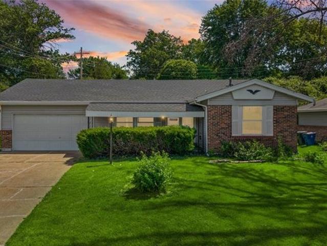 11790 New Halls Ferry Rd, Florissant, MO 63033