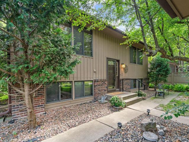 11795 Red Fox Drive