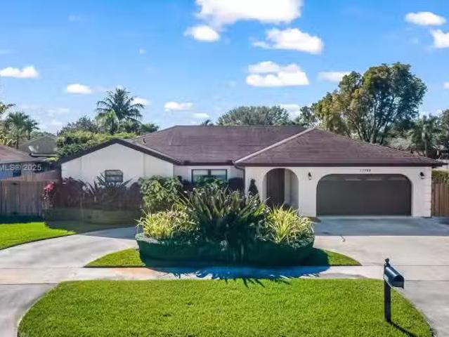 11798 SW 51st Ct, Cooper City, FL 33330 MLS A11790834