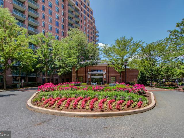 11700 Old Georgetown Rd, Unit 214, Rockville, MD 20852 | MLS #MDMC2224 | Compass