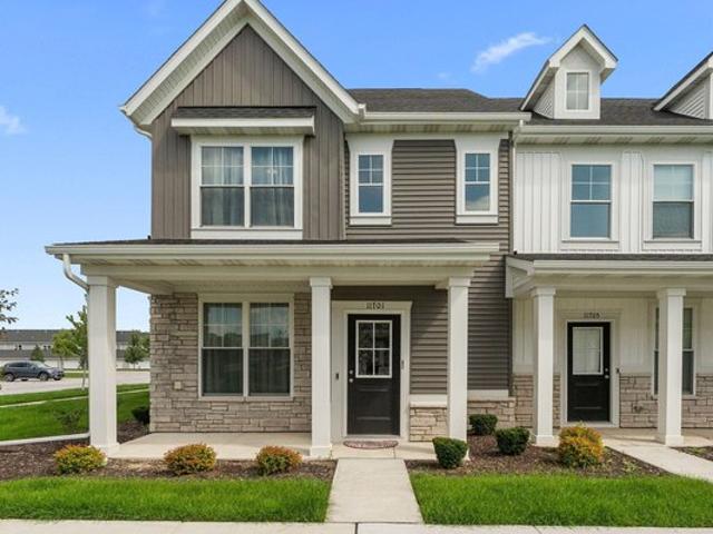 11701 Kentucky St, Crown Point, IN 46307