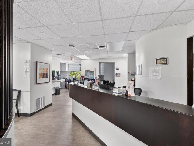11701 Livingston Road # 302/303