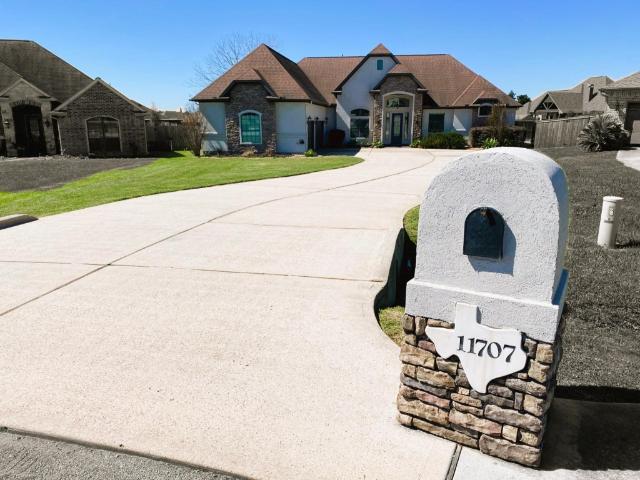 11707 W Grand Pond Dr, Montgomery, TX 77356 | MLS #44376