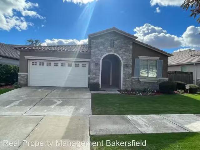 11705 Lynepark Dr