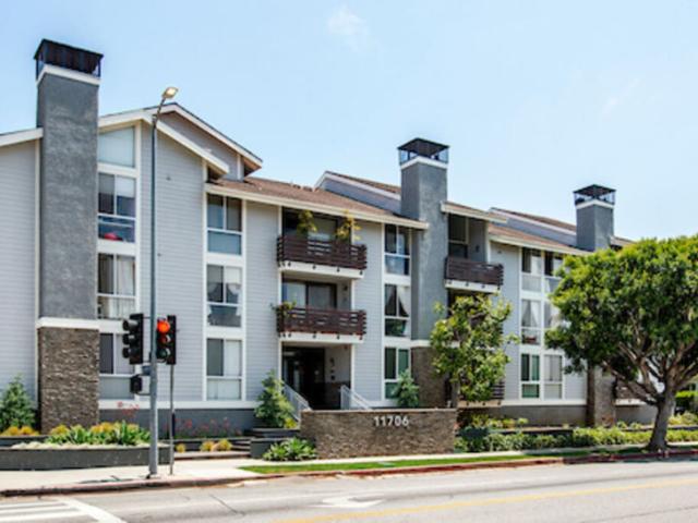 11706 Montana Avenue 104