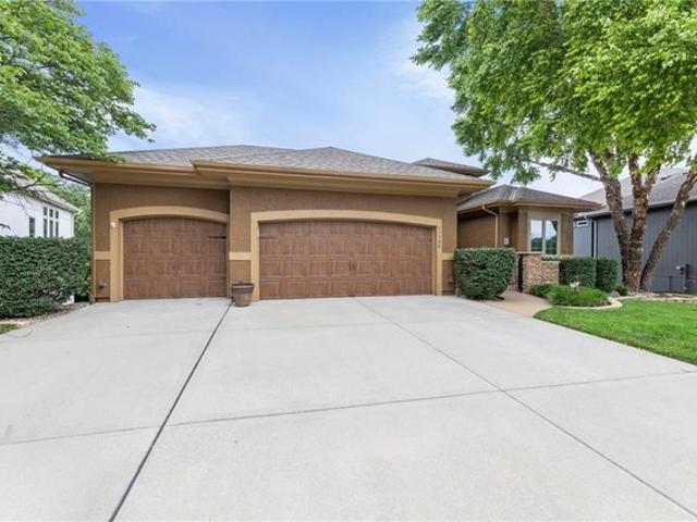 11708 Delavan Ave, Kansas City, KS 66109