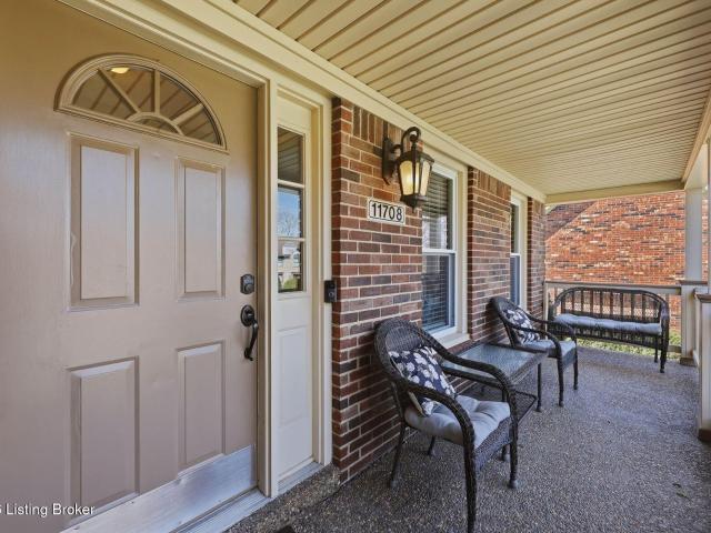 11708 Saratoga Woods Ct