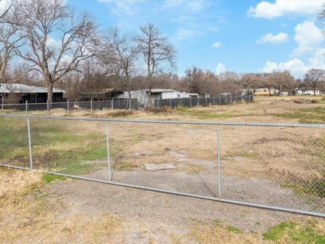 11709 Terry Dr, Balch Springs, TX 75180