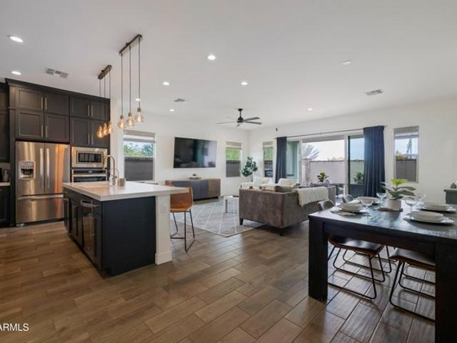 11709 N Luckenbach St, Surprise, AZ 85388