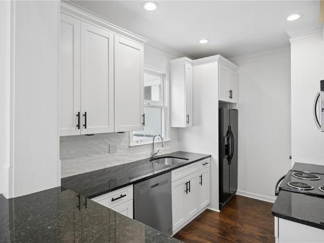 1170 N Highland Avenue NE A12