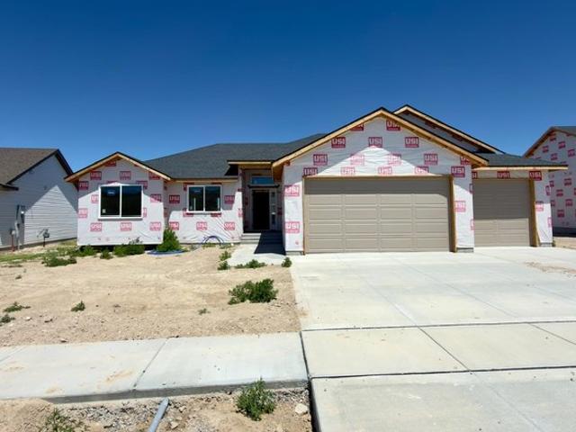 1170 Alpine Dr, Chubbuck, ID 83202