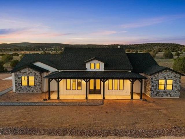 1170 E Cougar Ridge Rd, Paulden, AZ 86334