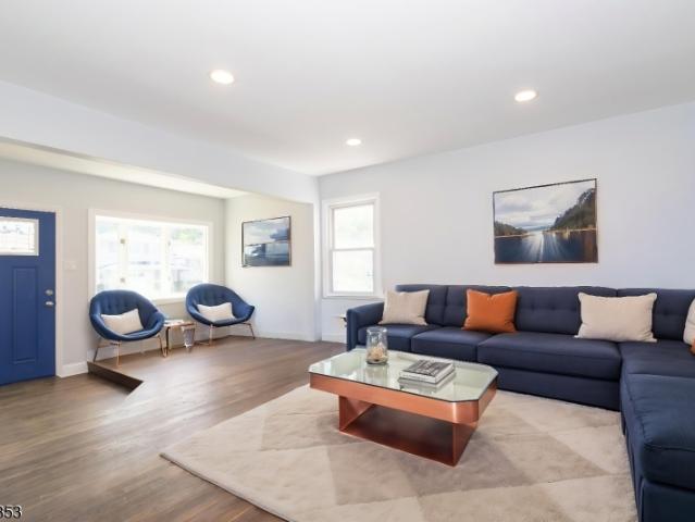 1170 Gruber Ave