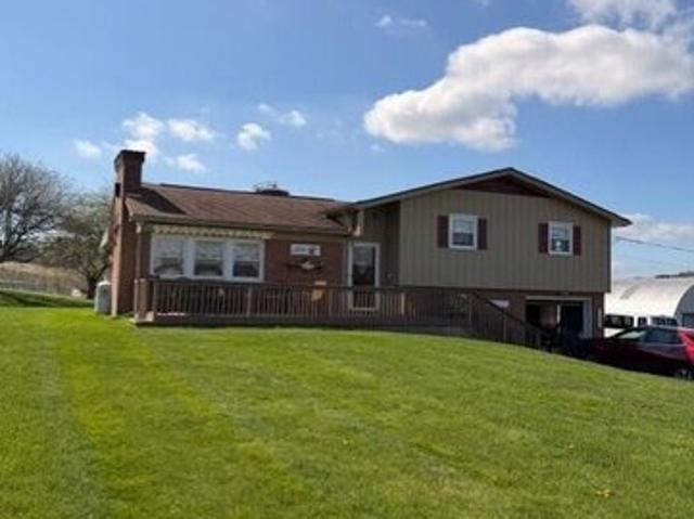 1170 Hunlock Harveyville Rd, Shickshinny, PA 18655
