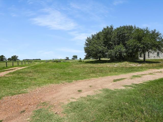 1170 Private Road 3241