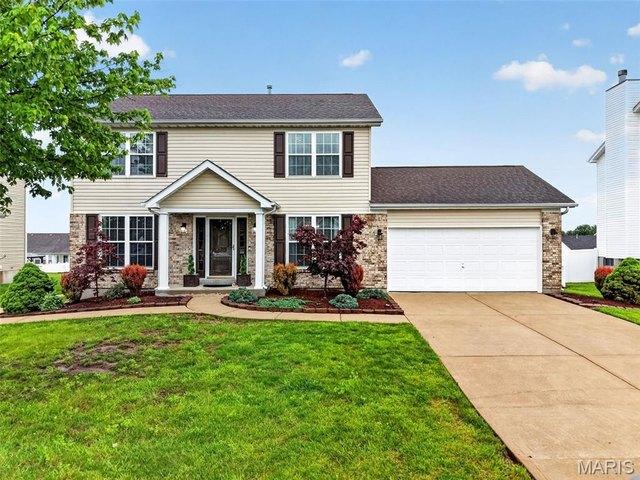 1170 Sunny Ridge Dr, O'Fallon, MO 63366